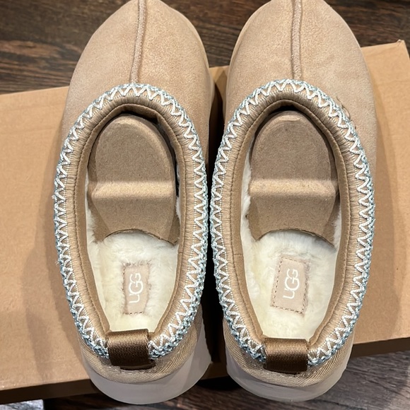 UGG | Shoes | Ugg Womens Tazz Sand Platform | Poshmark